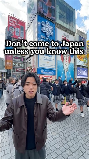 1. Smokeless moxibustion – A self-heating patch that warms and relaxes muscles without using fire. 2. MegRhythm foot warmer – A heated patch designed to soothe tired feet and improve circulation. 3. Kyusokujikan - Cooling or Warm foot patches that relieve tired, swollen feet after a long day of walking. 4. Jueki Sheet - Detox foot pads that absorb moisture and help refresh your feet overnight. 5. Roihi-Tsuboko - Small, round pain relief patches that provide warmth and improve circulation for sor