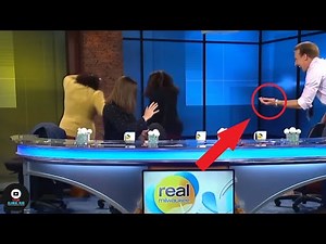 25 Funny Moments With Reporters