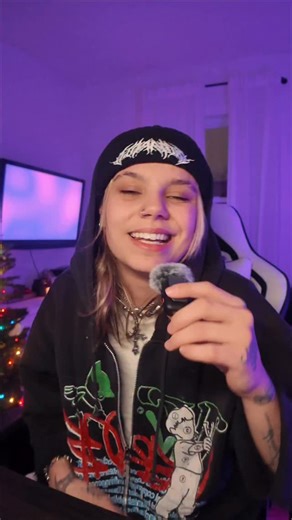 Noé on Instagram: "DITES MOI je suis pas la SEULE ! 😭 - - #quebec #france #french #fyp #wlw"