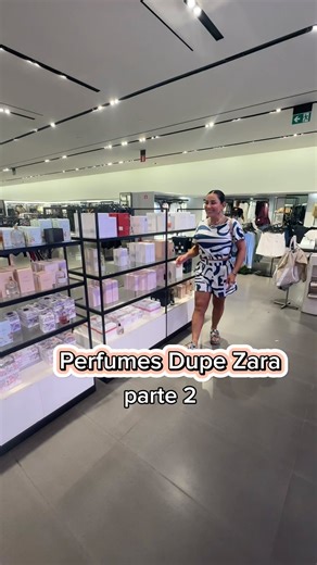 ANDRÉA FONSECA| 55+ on Instagram: "Peopleee! Vocês pediram e eu trouxe a parte 2 dos perfumes da Zara que são inspirados em fragrâncias importadas! 🥰 💫 Esses perfumes têm aquele aroma sofisticado e marcante dos clássicos, mas com um valor super acessível. Perfeito para quem ama variar nas fragrâncias sem gastar muito! ✨ Aqui vão mais algumas sugestões: 1️⃣ Red Temptation - Inspirado no Baccarat Rouge 540 🔥💎 2️⃣ Red Vanilla - Lembra o La Vie Est Belle, da Lancôme 