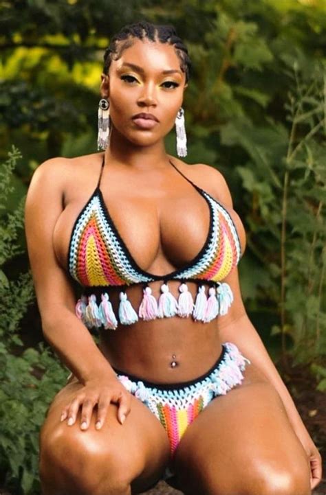 最も美しいアフリカ系アメリカ人の熟女 美しいエロティックとポルノ写真