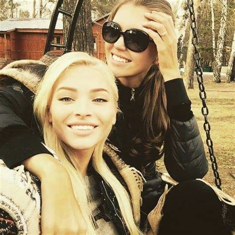 Alena Shishkova Russian Models Platinum Blonde Supermodels Round Sunglasses Glamour
