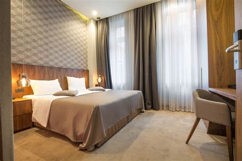 20 Sexy Bedroom Colors And Ideas To Turn Up The Heat