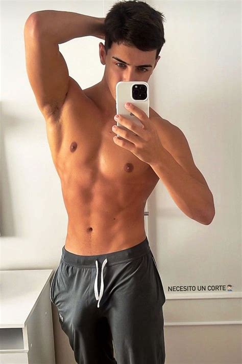 Adrian López Cute White Guys Cute Guys Guy Selfies Men Abs Men In Tight Pants Hot Korean