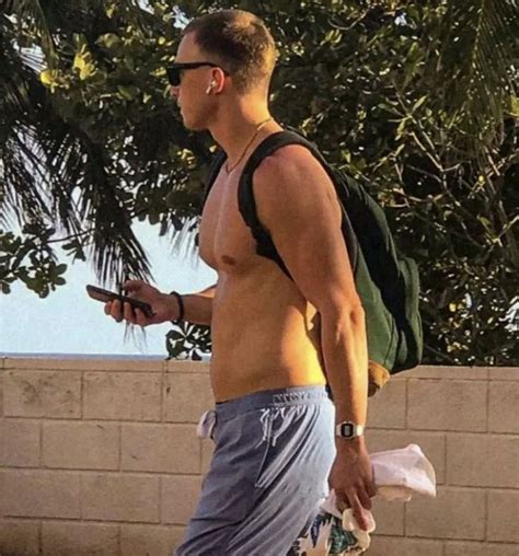Drew Starkey ♡ Drew Starkey Shirtless Hottest Guy Ever Hot Actors