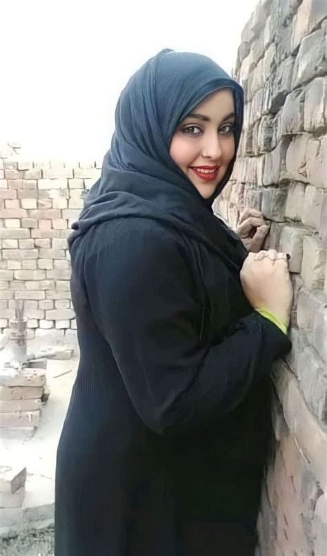 Beautiful Iranian Women Beautiful Women Over 40 Beautiful Hijab Beautiful Women Naturally