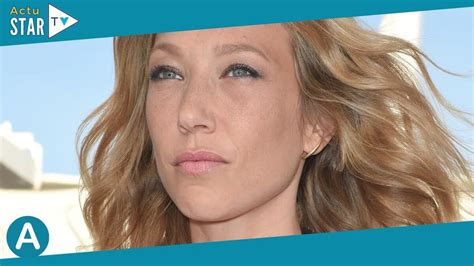 Photo Laura Smet Totalement Nue Et En Toute Confiance Dans Un Cadre
