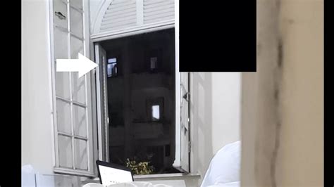 야외에서 알몸으로 자위하는 노출 2 xHamster