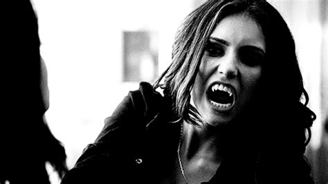 Some Of The Sexiest Female Vampires In Movies Tbanarchy Commaful