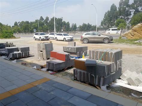 福建鑫平达新材料科技有限公司 砂基透水砖 PC砖 海绵城市 路沿石