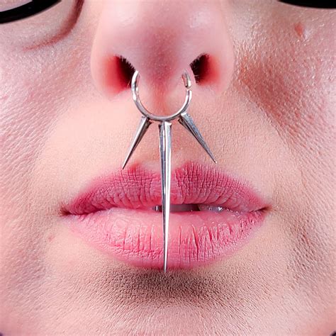 Extra Long Spike Septum Piercing