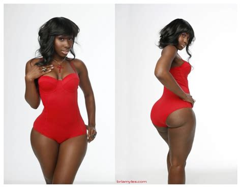 Pear Shaped Women Attractive