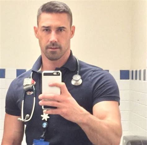 Doc Selfie Hot Doctor Male Doctor Beautiful Men Faces Gorgeous Men Hunks Men Hommes Sexy
