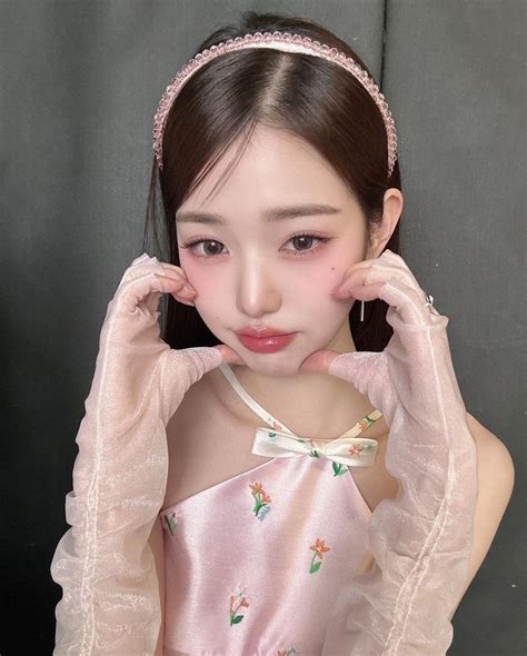 Kpop Girl Groups Kpop Girls Pink Princess Kpop Aesthetic Kawaii Aesthetic Aesthetic Girl