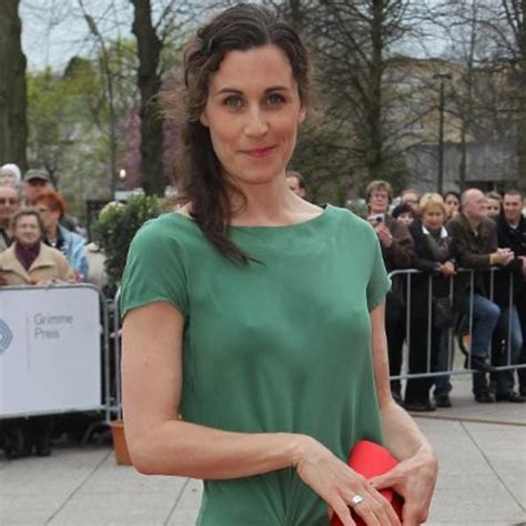 Picture Of Nina Kunzendorf