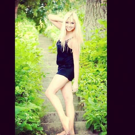 Molly Bennetts Feet Free Download Nude Photo Gallery