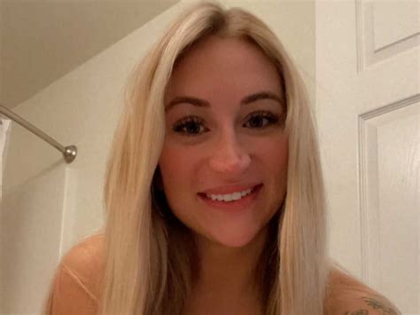 Missouri High School Teacher Put On Leave After School Officials Discover Her Page On Porn Site