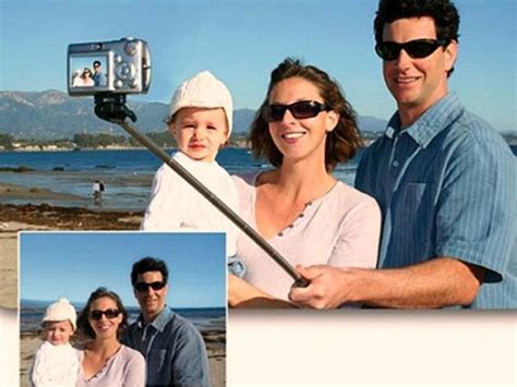 23 Weird Selfie Ideas That Prove Selfie Sticks Must Go