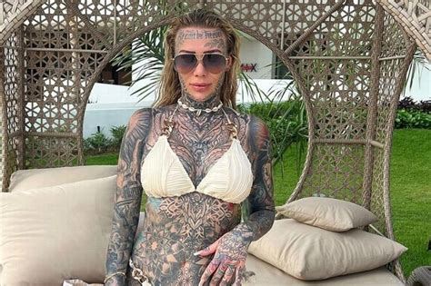 Britains Most Tattooed Woman Flaunts £35k Ink Collection In Sexy Bikini Snaps Daily Star