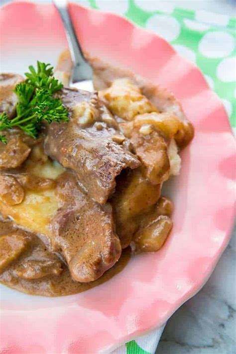 Mushroom Crock Pot Cube Steak And Gravy The Kitchen Magpie