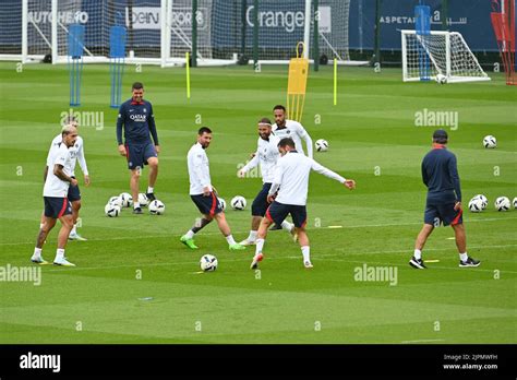 From Left To Right Sergio Ramos Leandro Paredes Marco Verrati Neymar Jr Lionel Messi Pablo