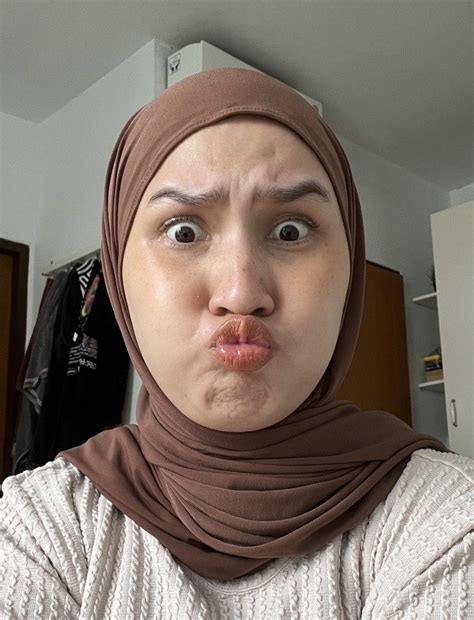 Pin Oleh Theo Bakoulis Di Iranian Beauty Di 2024 Pakaian Musim Panas Wanita Gaya Hijab