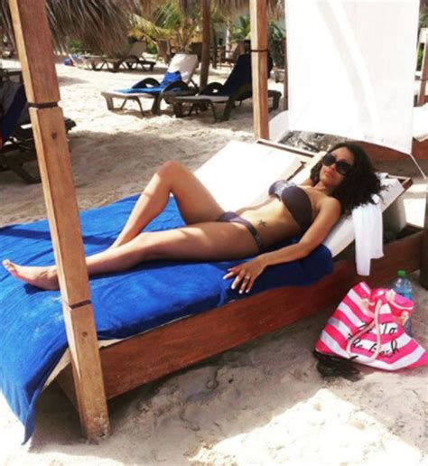 Meghan Markle Engagement Actress Body Double Shows Bikini Body After Teasing Royal News