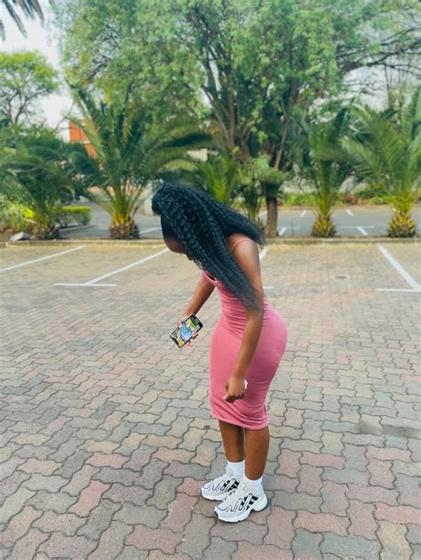 Pin By Sihlali Lerato On Ratos ️ Insta Photo Ideas Pretty Girls Photos Real Women Curves