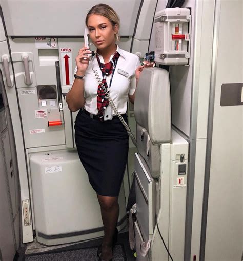 Pin Auf Beautiful Stewardess