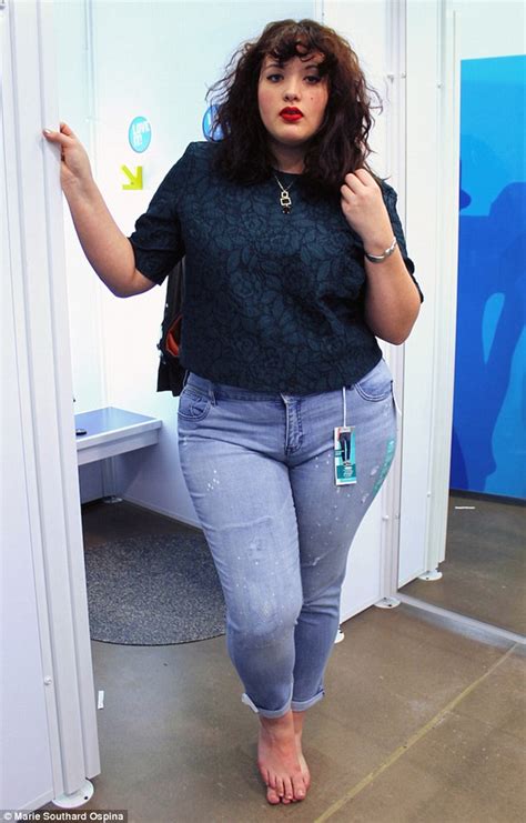 Plus Size Blogger Marie Southard Ospina Tries On 10 Pairs Of Jeans Daily Mail Online