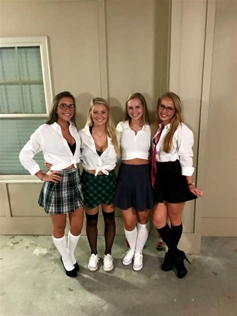 Schoolgirls Scrolller