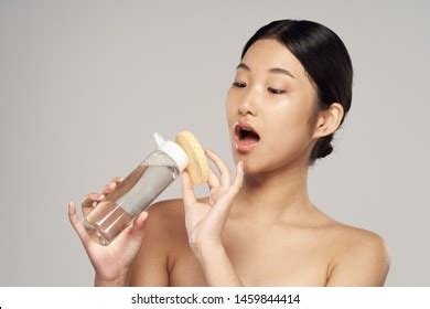 흑인모델 마스크팩 46개가 넘는 로열티 프리 라이선스 대상 스톡 사진 Shutterstock