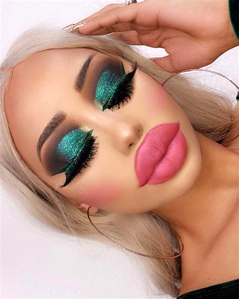Bimbofied Bimbos Makeup Makeup Looks Eye Makeup