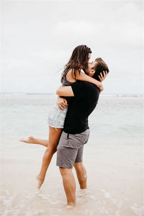 Had The Cutest Beach Session With These Two Guam Couplessession Anniversarysession