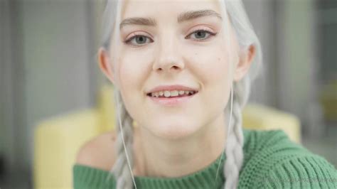 Eva Elfie Nude Riding Chair Creampie Onlyfans Video Leaked Lewd Influencers