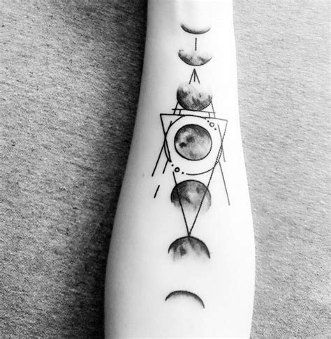 15 Awesome Moon Phase Tattoo Ideas Tattoos Small Tattoos For Guys