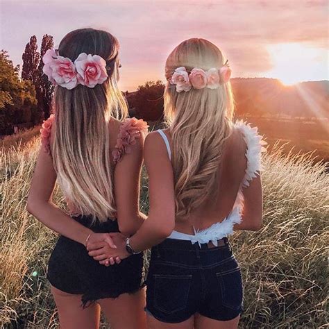 Mia Mit Ihrer BFF Telegraph
