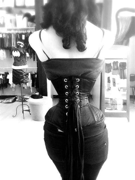 16 Inch Corset As Modeled By Tumblr User Thecorsetdiary Aka Mydeardaisy On Instagram Corset