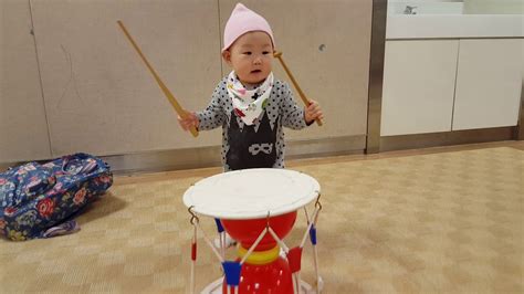 만10개월 아기 리아 첫 장구치기 문화센터 등록 20151026 YouTube