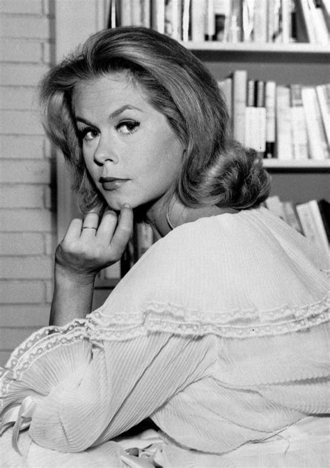 Pin By Belle On Muses Elizabeth Montgomery Tv Moms Bewitched Tv Show
