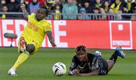 Metz Fc Nantes Pour Les Canaris Des Succès Venus Du Bas Sport