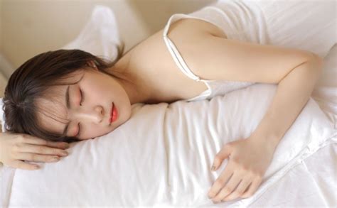 小清新吊带美女大胆诱人性感私房写真集 小清新 写真集 吊带 新浪新闻