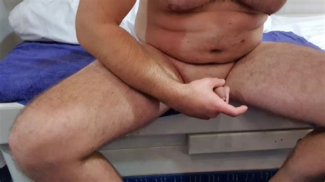공개 호텔 방에서 자위와 후장에 사정 xHamster