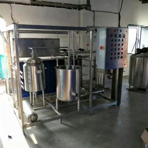 Mini Dairy Plant For Industrial Milk Processing Capacity 400 LPH At
