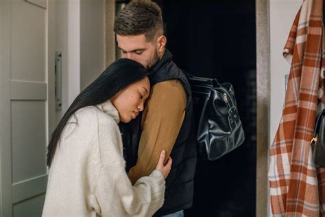 Daddy Issues Symptoms Causes And How To Cope — Talkspace