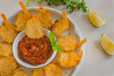 Lightly Breaded Then Fried This Classic Fried Shrimp Recipe Is Completely Addictive 10299051