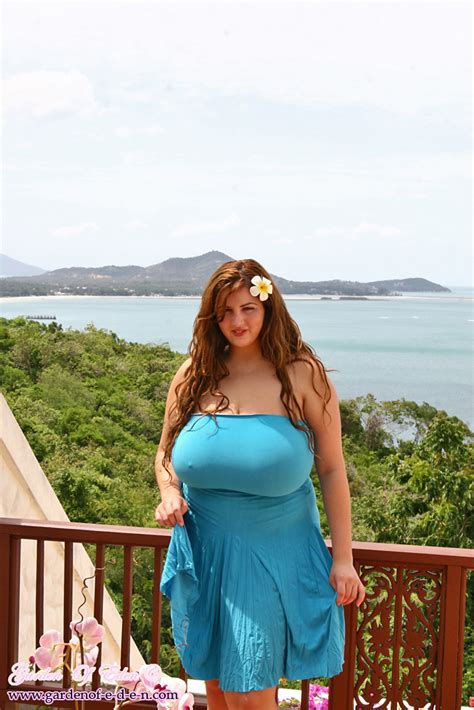 Big Soft Bouncy Jugs Gallery Ebaums World Free Download Nude Photo Gallery
