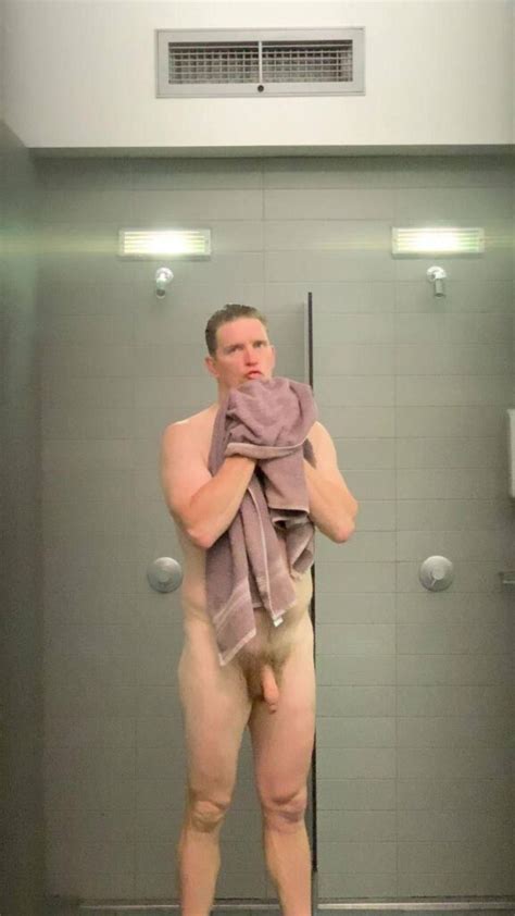 Shamelessly Flaunting In The Locker Room SpyCamDude