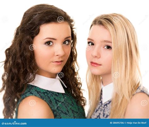 Portrait De Deux Belles Filles Adolescentes De Soeur Photo Stock