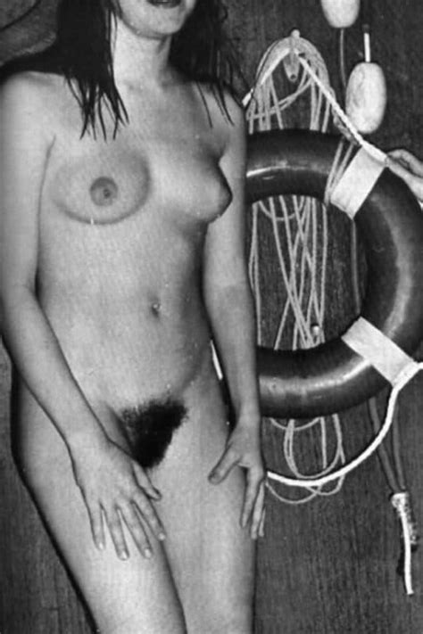 Photos de Japonaises nues à chatte poilue